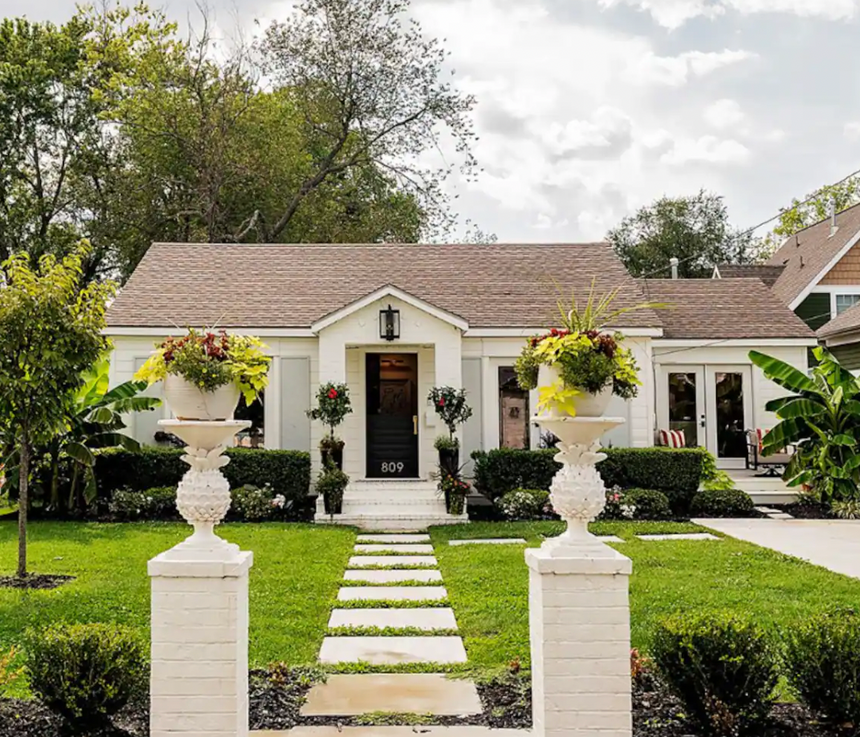 Whiteline Designs | Interior Designer